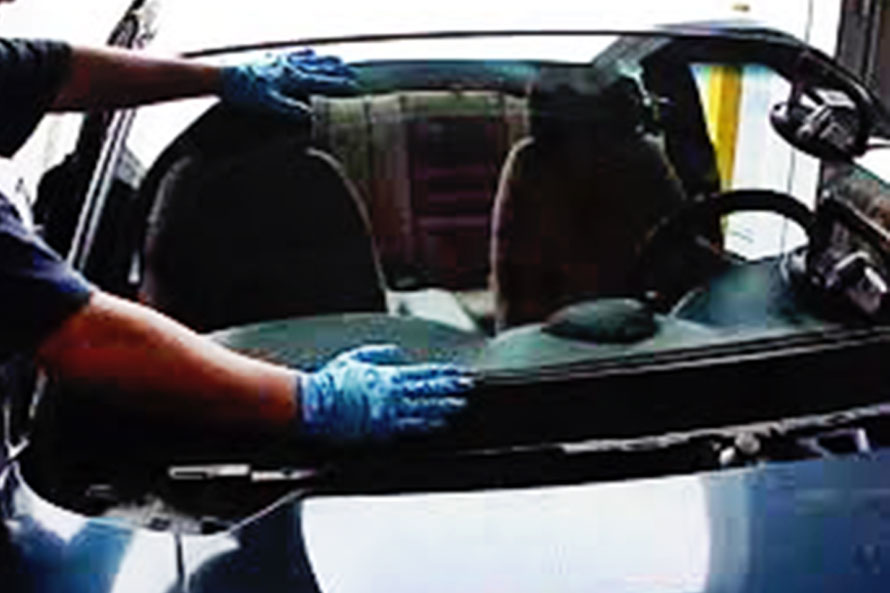 SMKT Auto glass. Glass, fitment and replacement. Mobile services